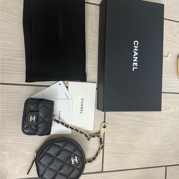 CHANEL | Accessories | New Chanel Beauty Gwp Black Quilted Leather ...